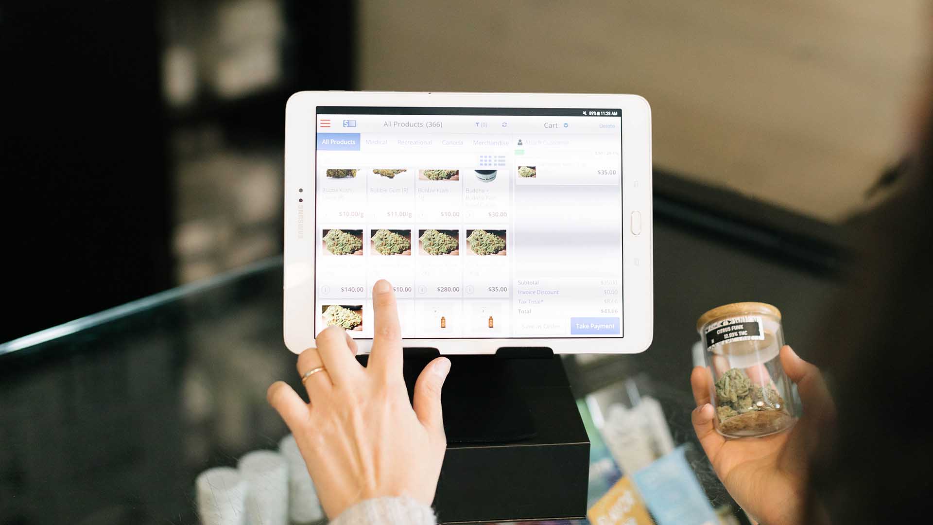 How Technology Influences Cannabis Retail and Dispensaries